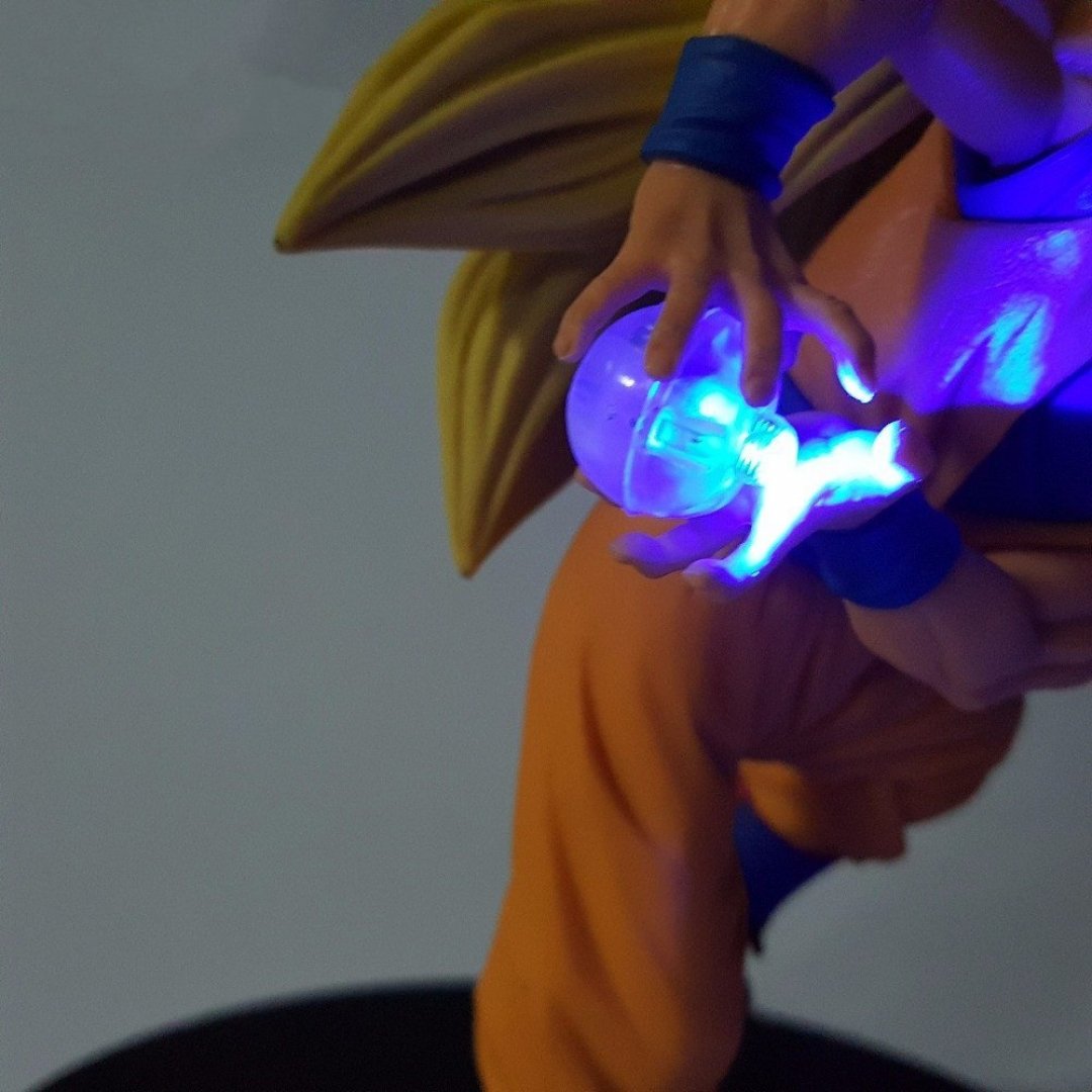 Dragon Ball Son Goku Kamehameha LED Light Figure - Nakama Store